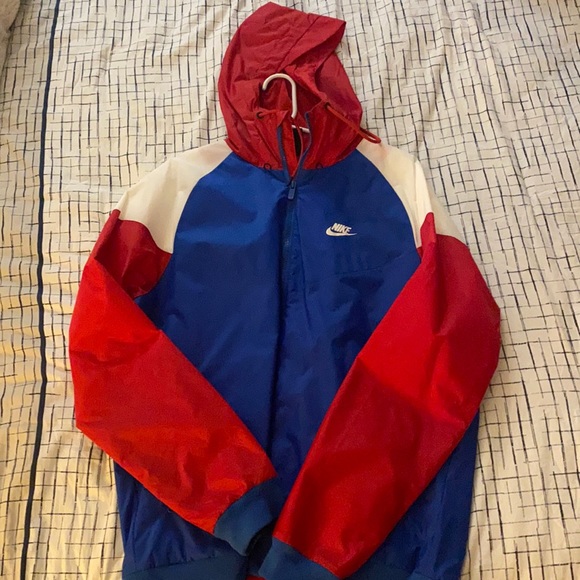 Nike | Jackets & Coats | Nike Jacket Size L Worn 3 Times Like New ...